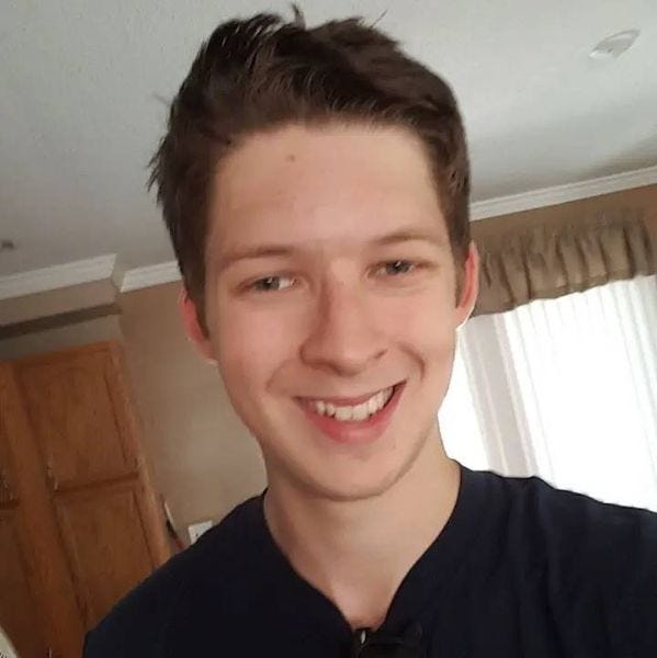 Joe Ducket – Medium