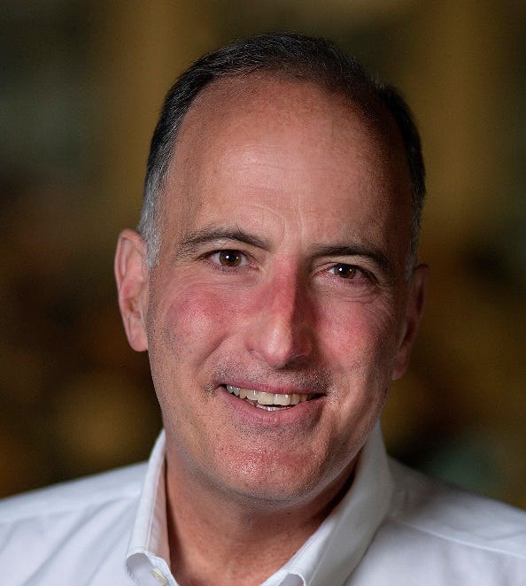 Hal Straus – Medium