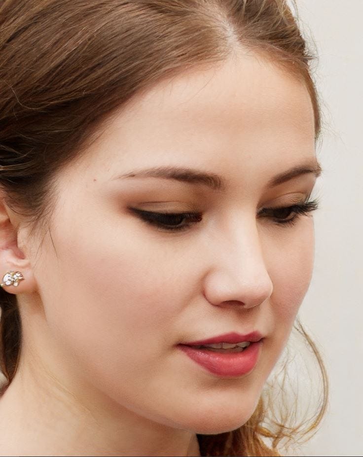 Emma Grace – Medium