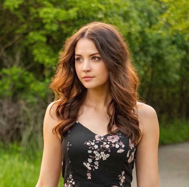 Layne Perry – Medium