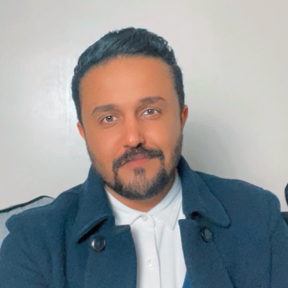 Motaz Almaroai – Medium