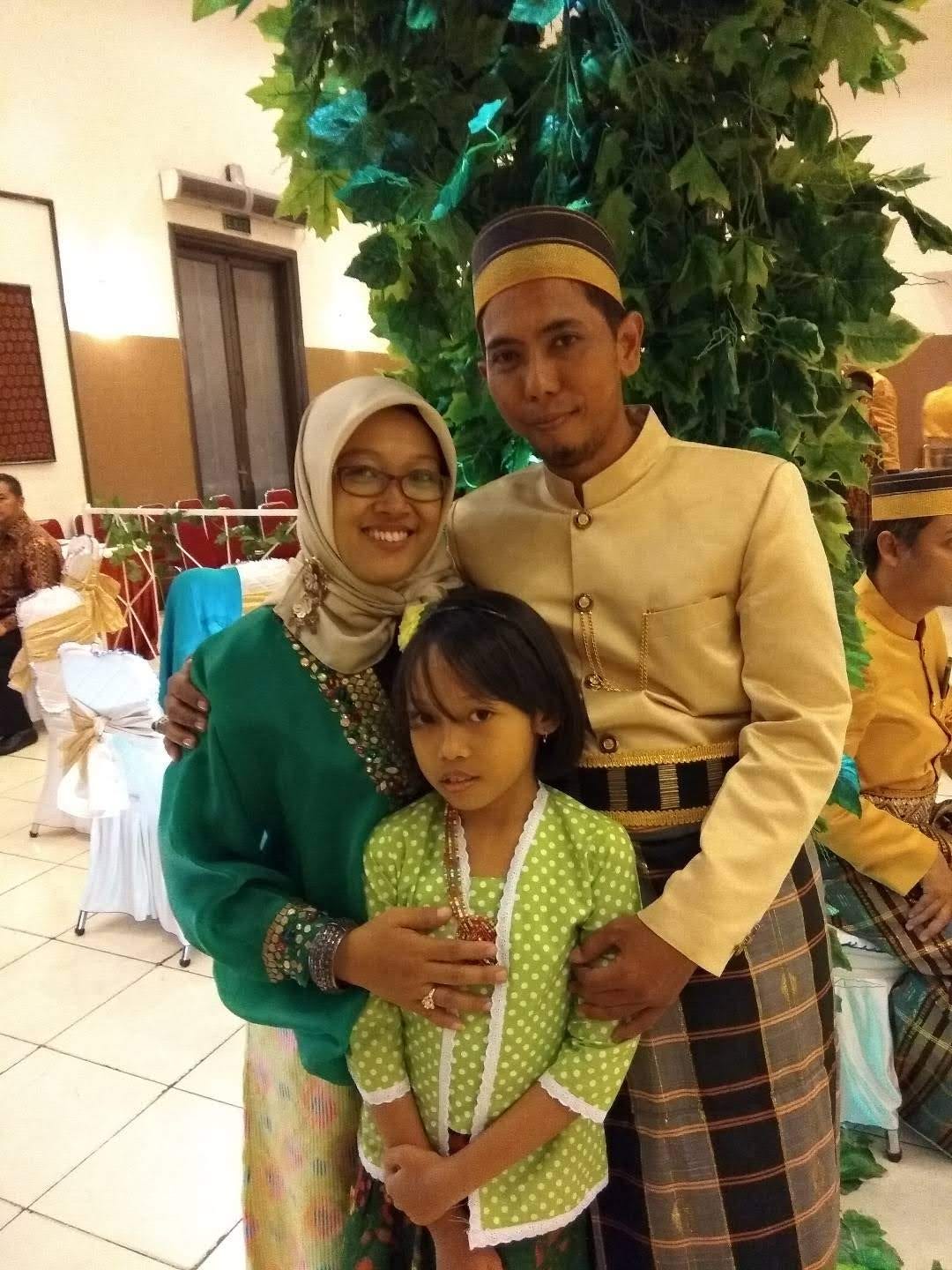 Retno Purwandini – Medium