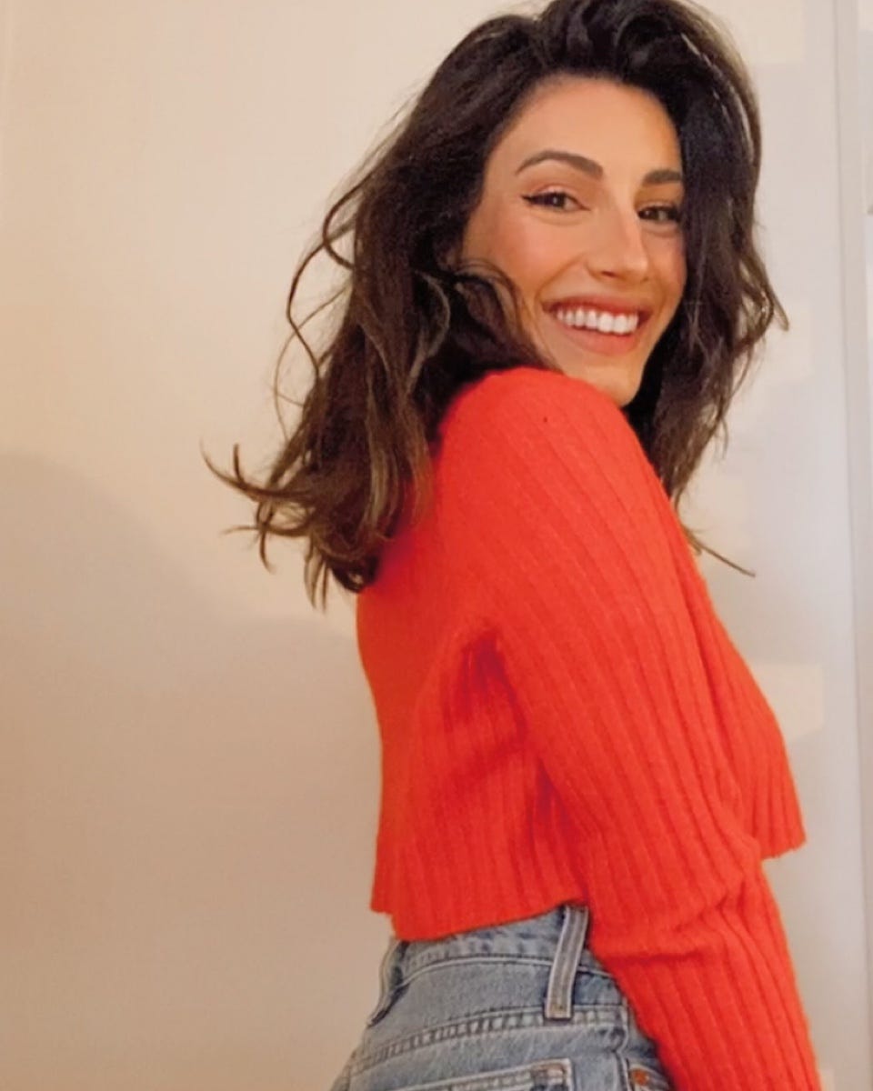 Amanda Harrison – Medium