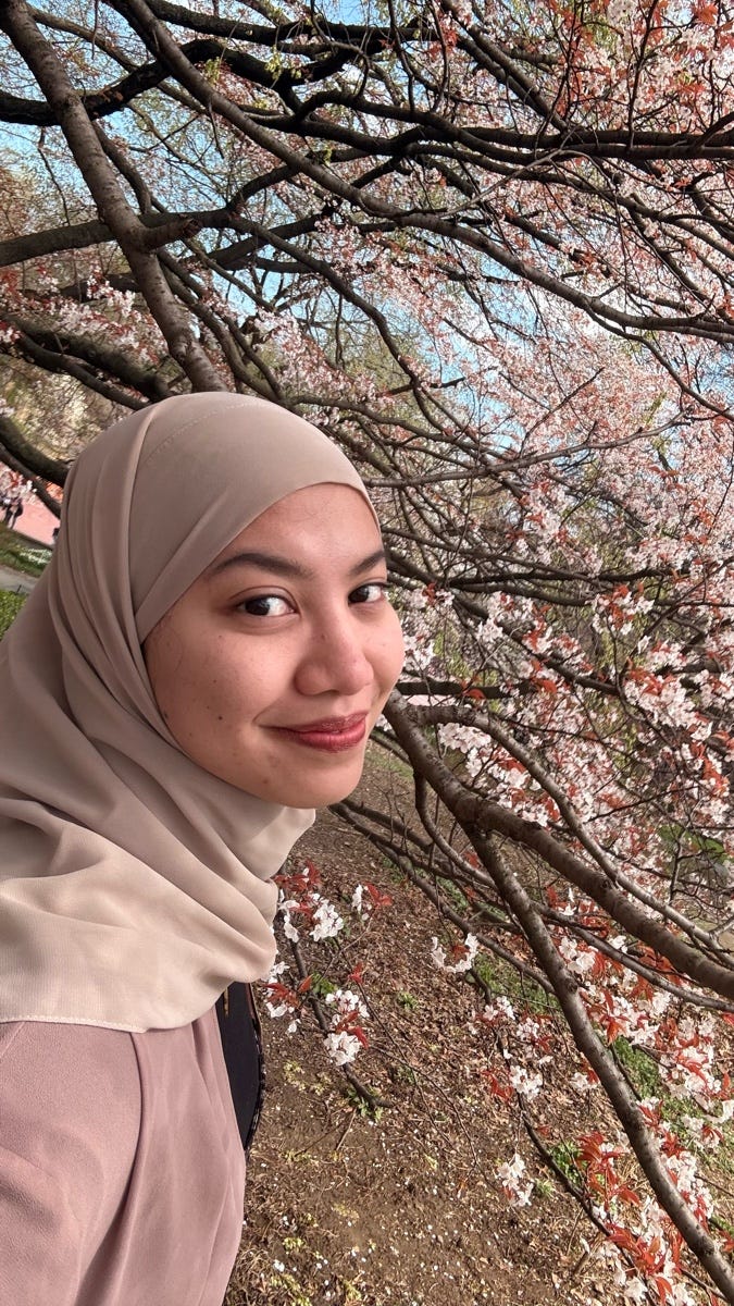 Annisa Ardiani – Medium