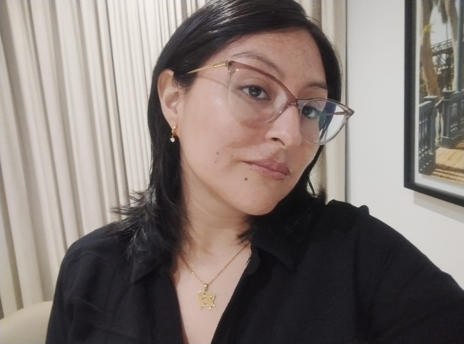 Elena Japa Oscategui – Medium