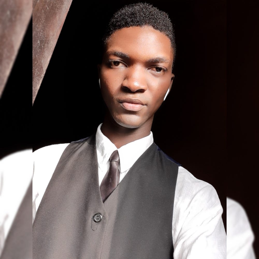 Francis Gabriel – Medium