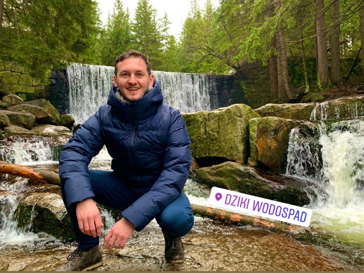 Damian Jung – Medium