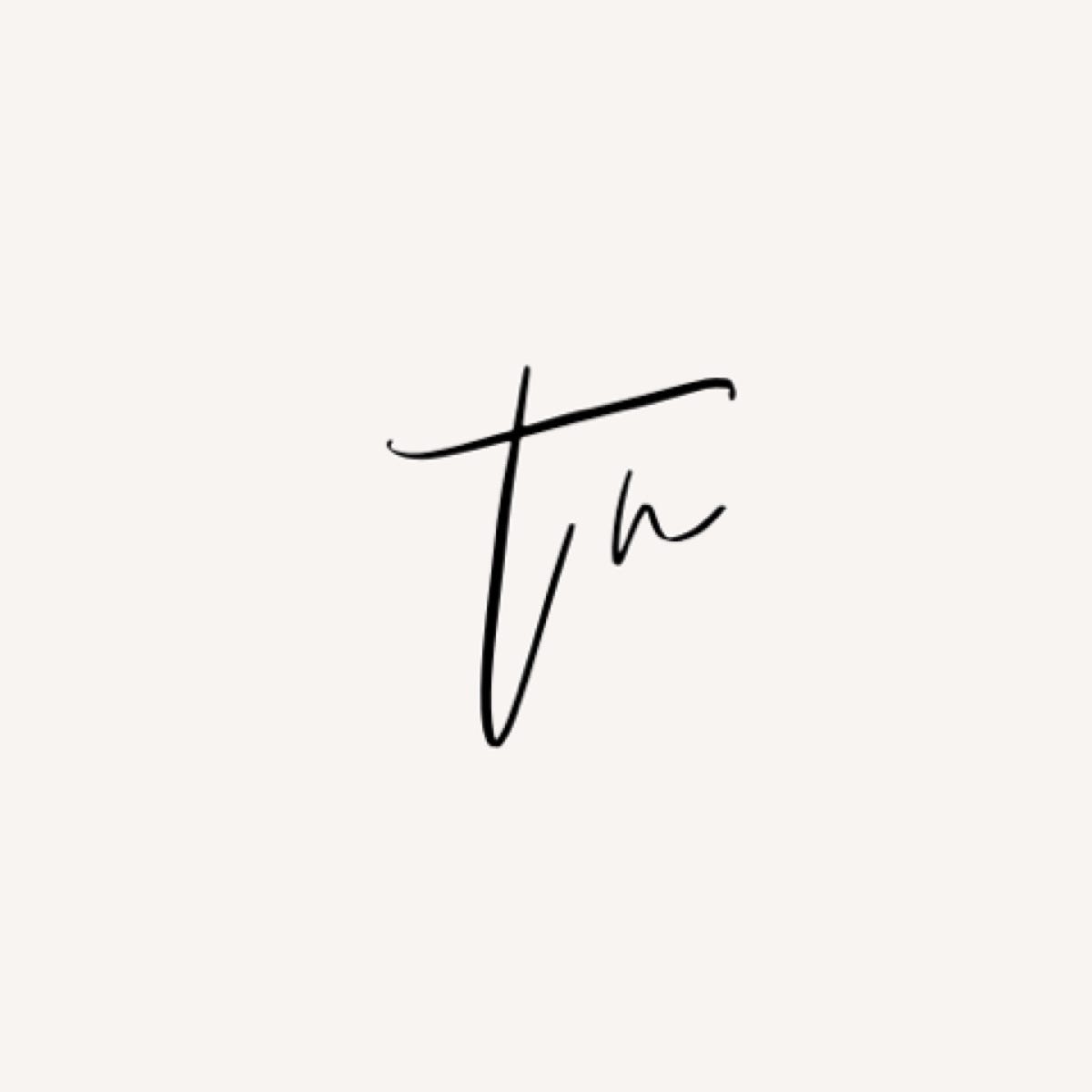 Tanasia Najae – Medium