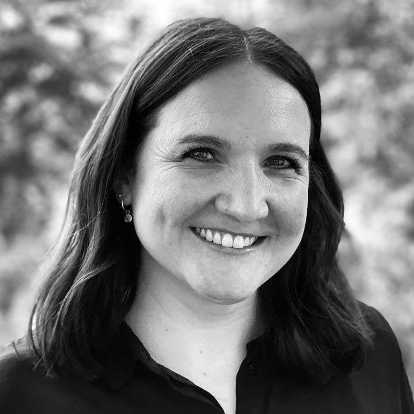 Laura Romanow – Medium