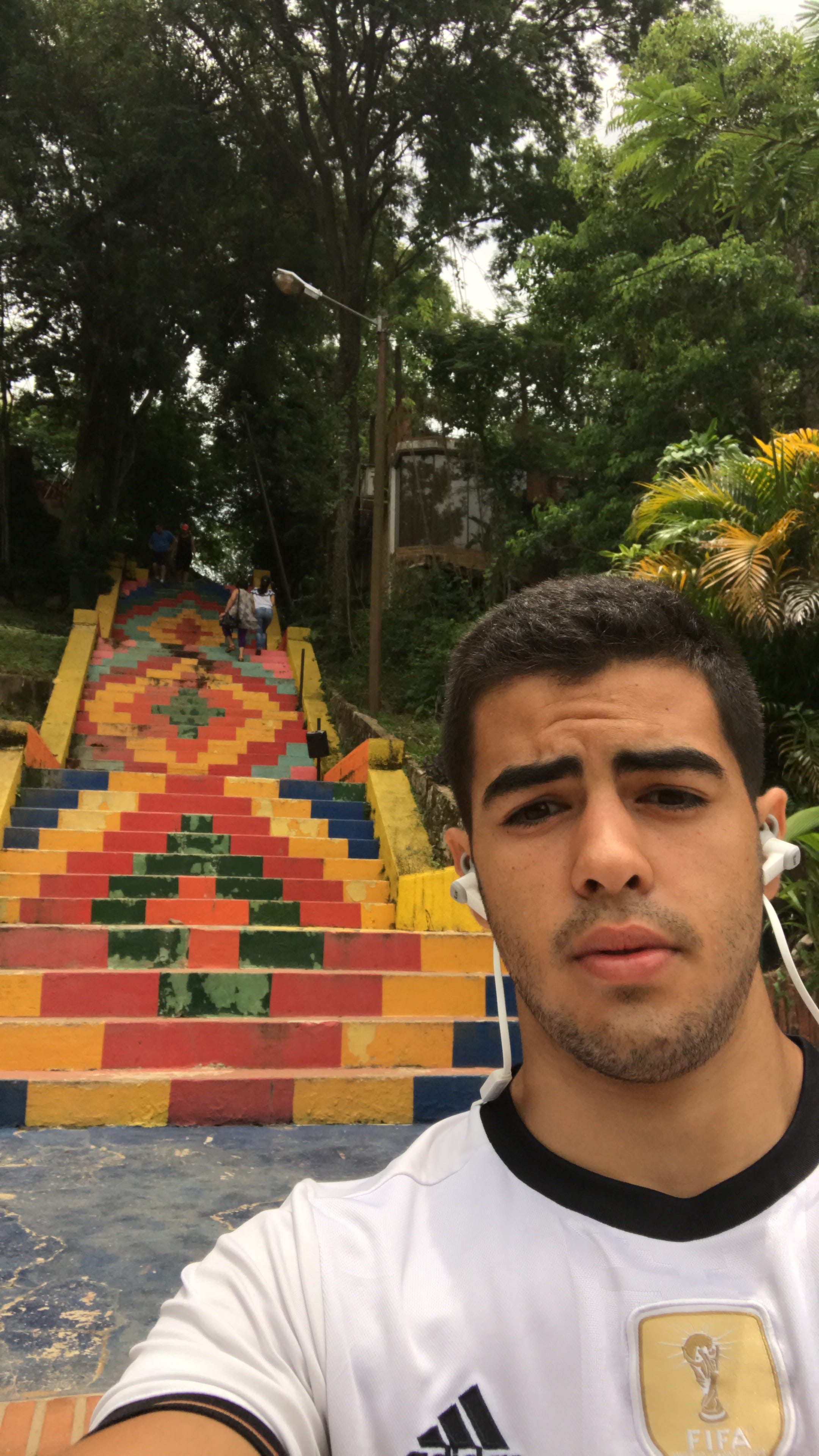 Fabrizio Cabrera Cueto – Medium