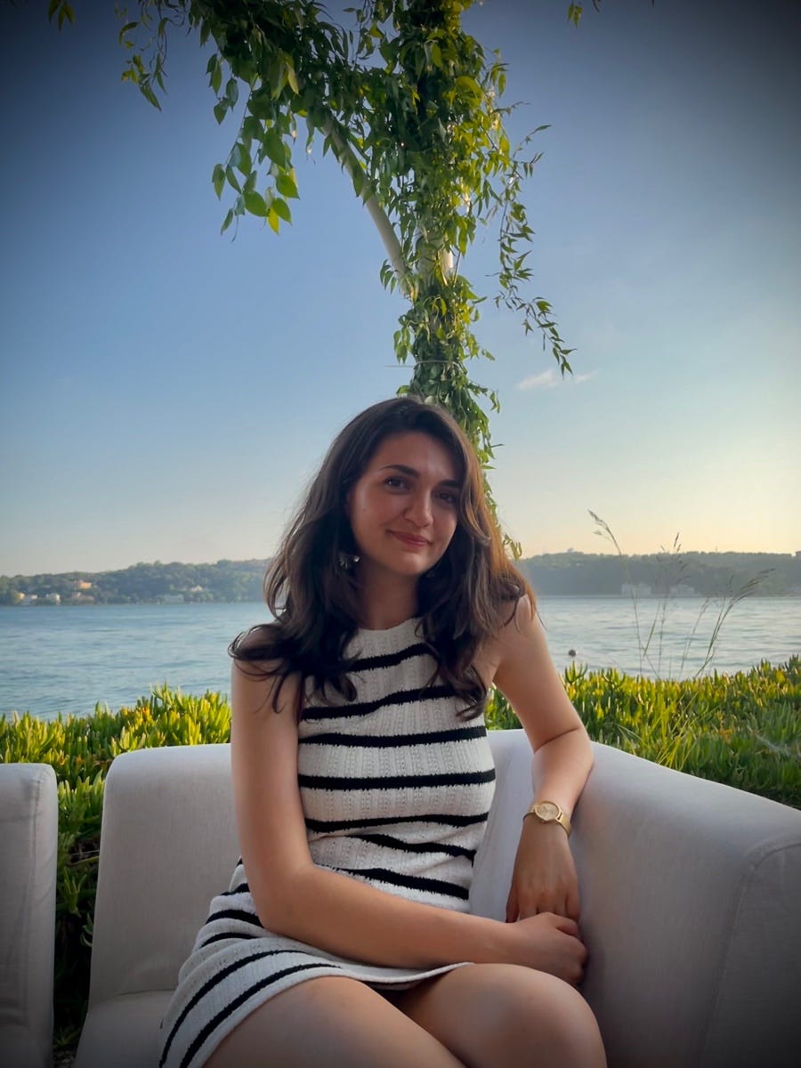 Bahar Ers – Medium