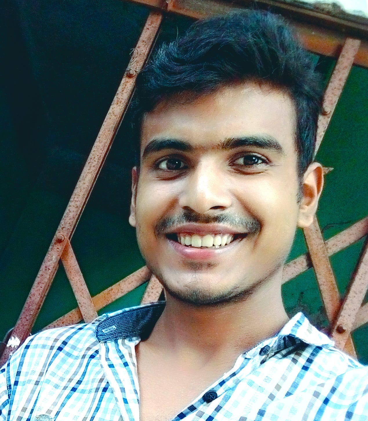 Raju Ahmed – Medium