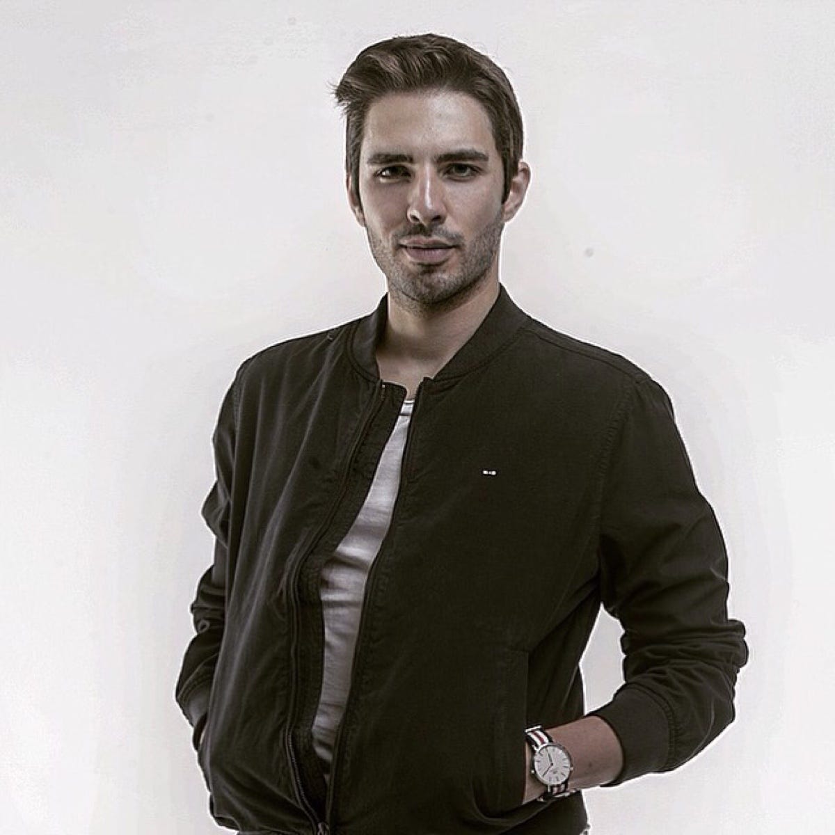 Çağrı Hekim – Medium