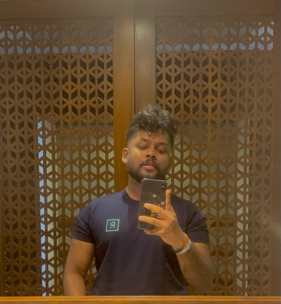 Ravindu Pahasara – Medium