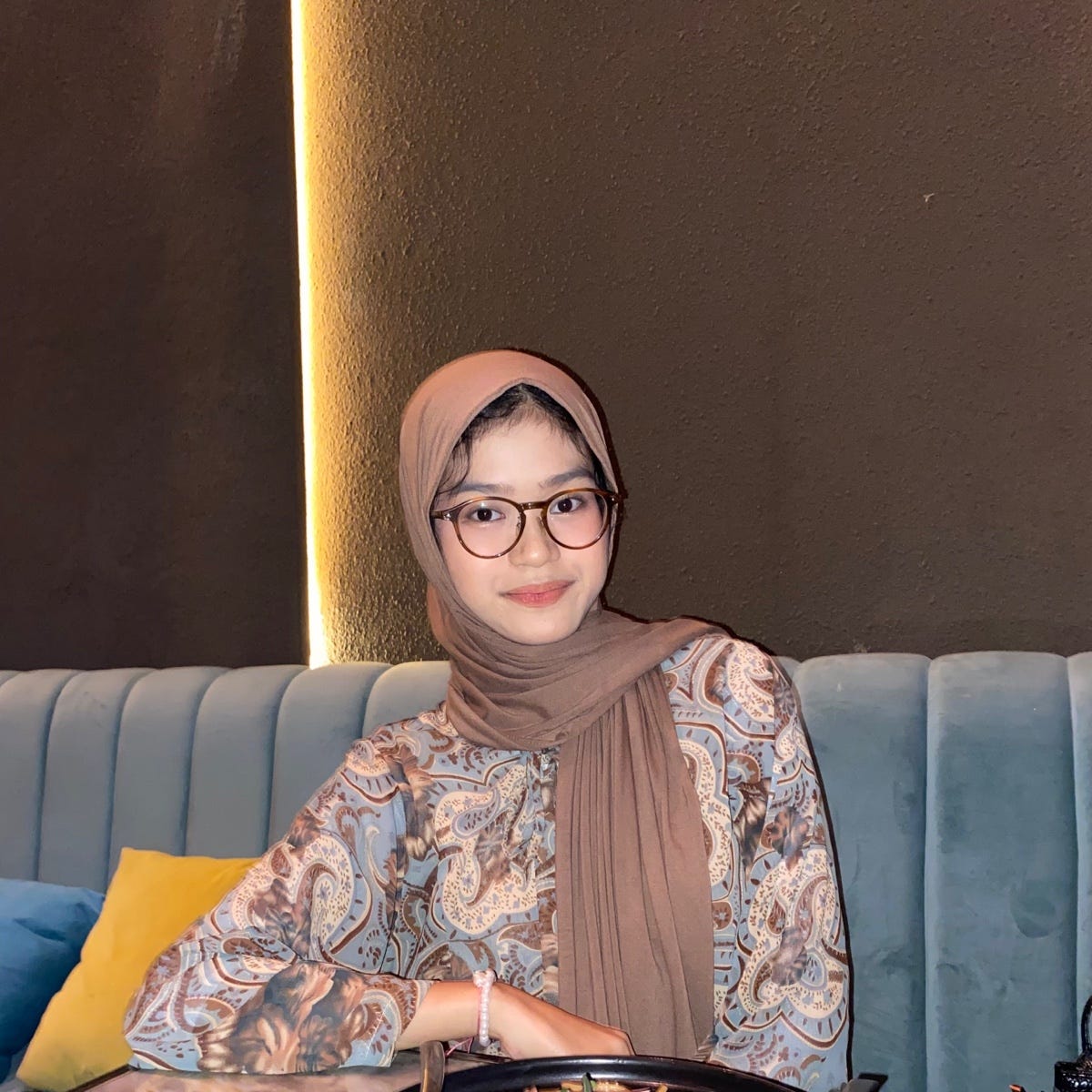 Farah Az Zahra – Medium