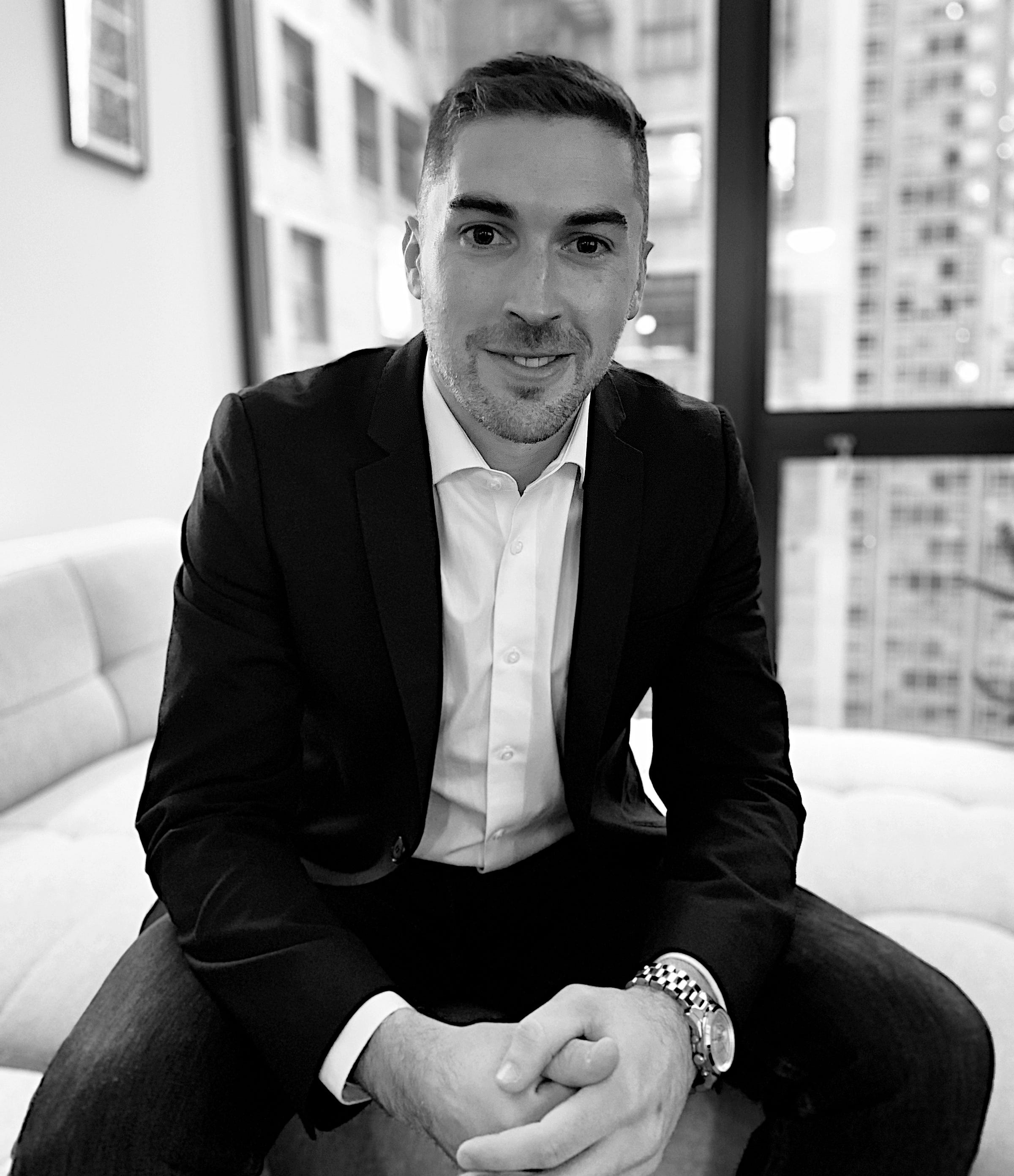 Alex Gallagher – Medium