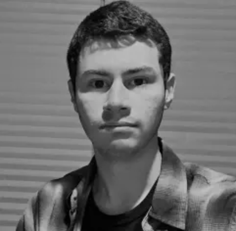 Rich Saunders – Medium