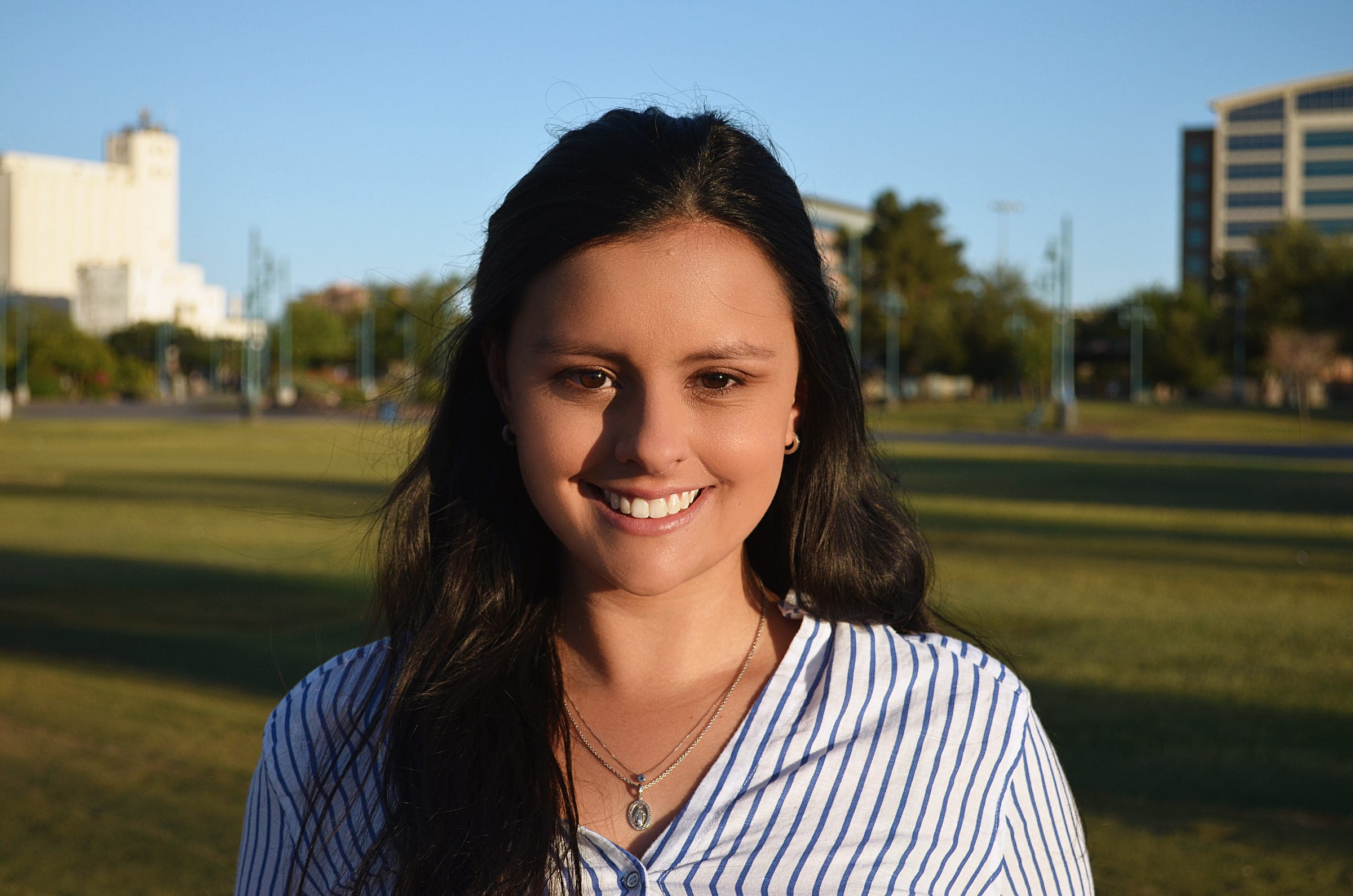 Renata Cló – Medium