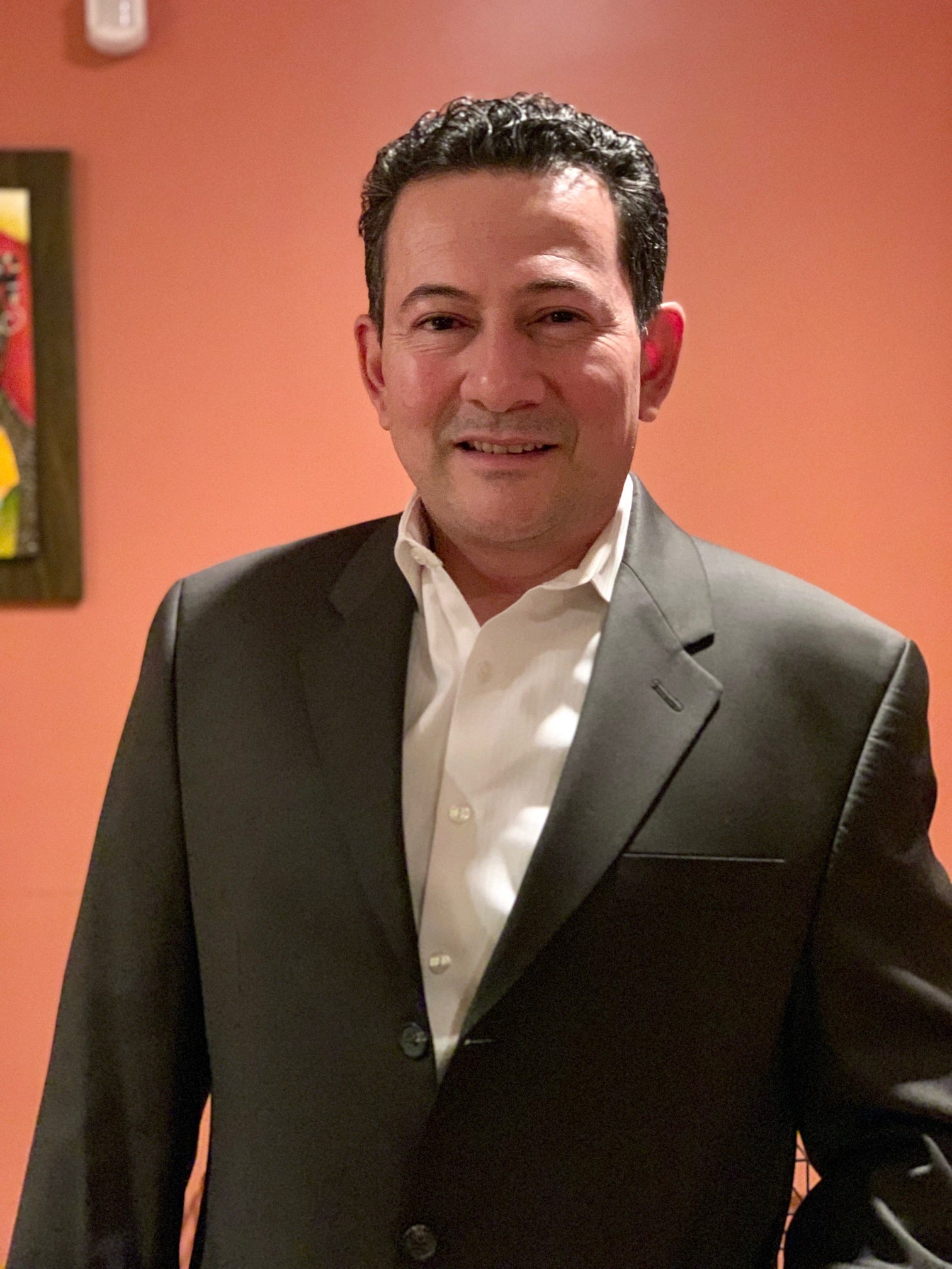 Jose Canelas – Medium