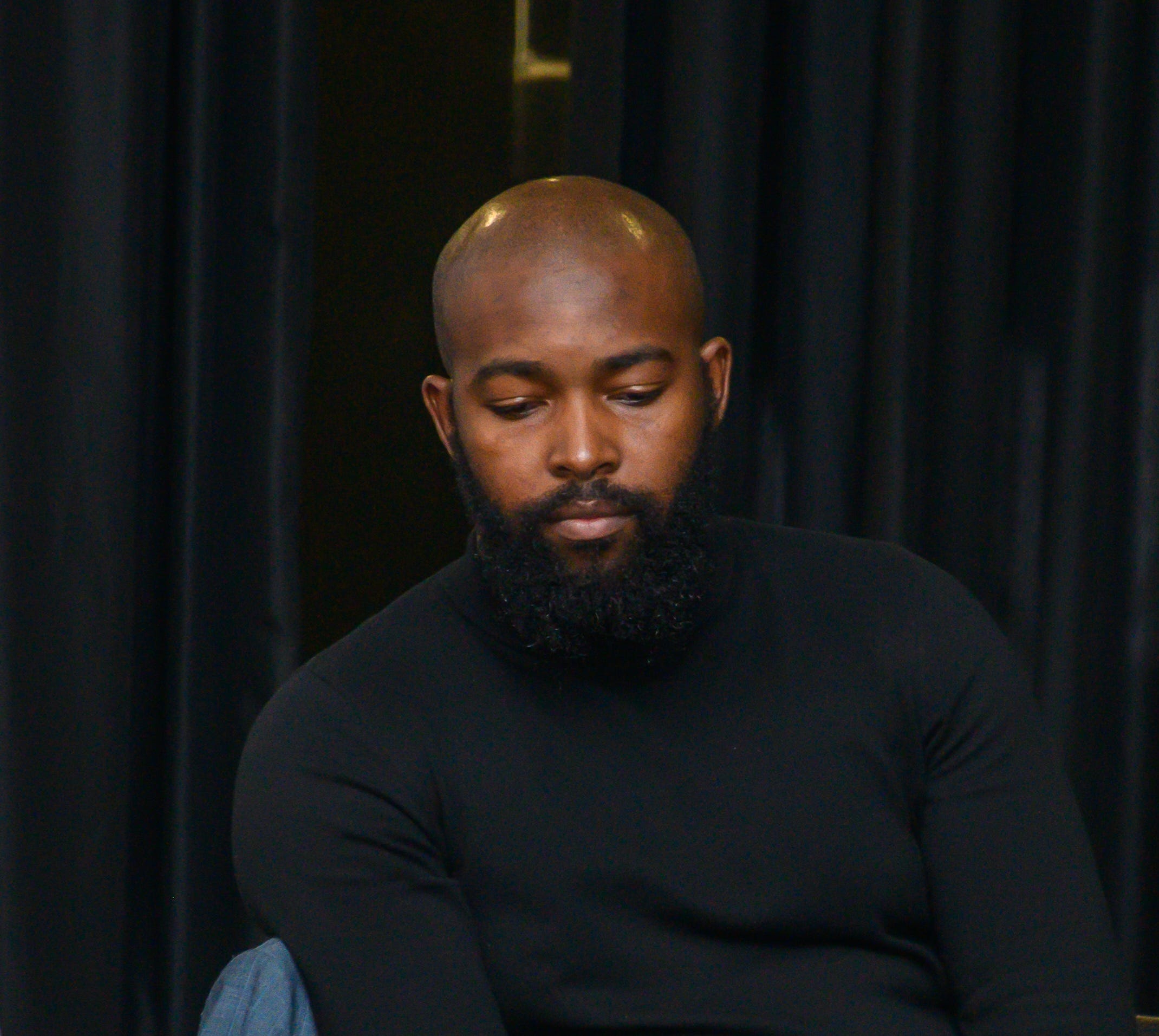 Azile Maka – Medium