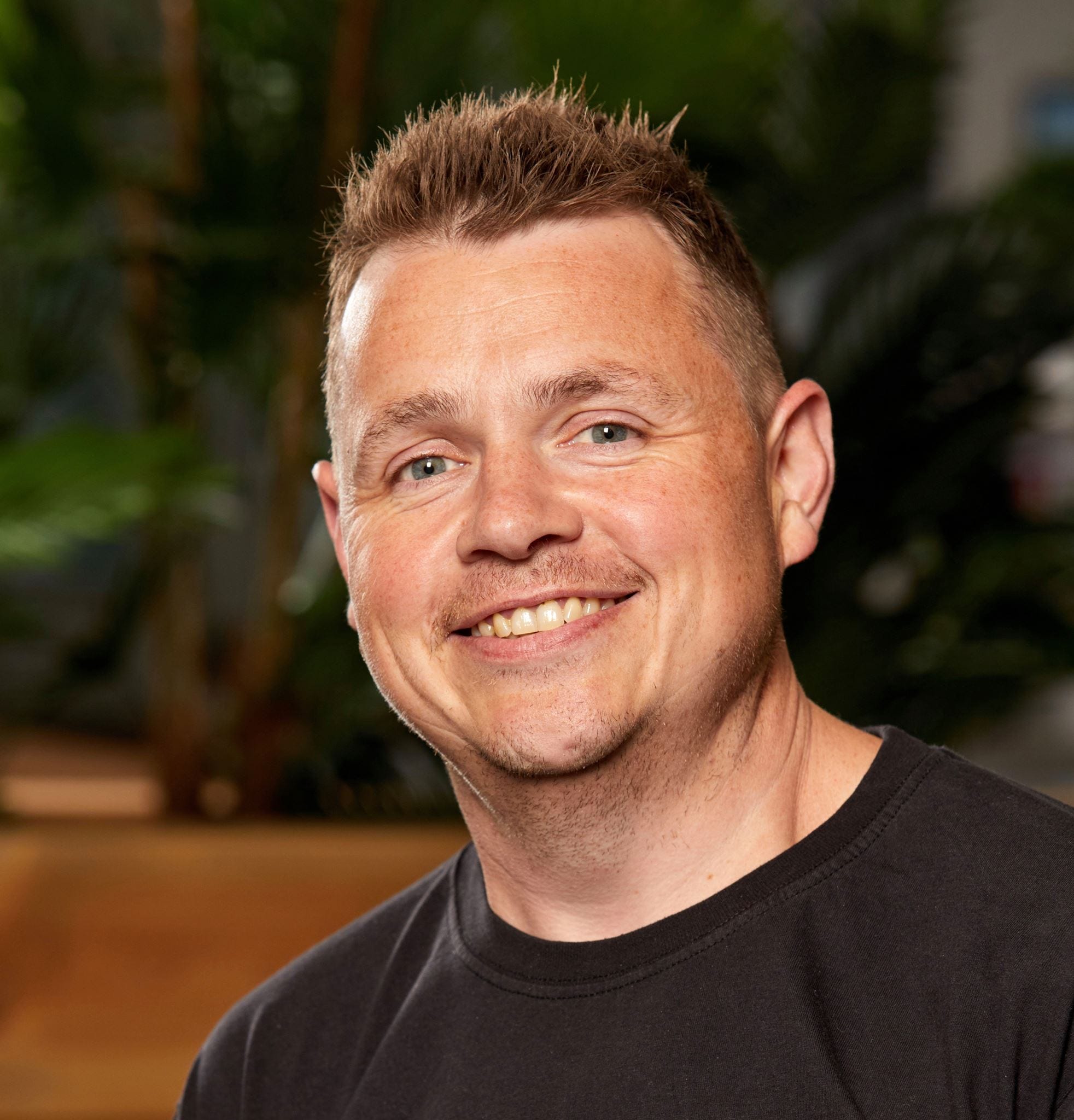 Simon Moxon – Medium