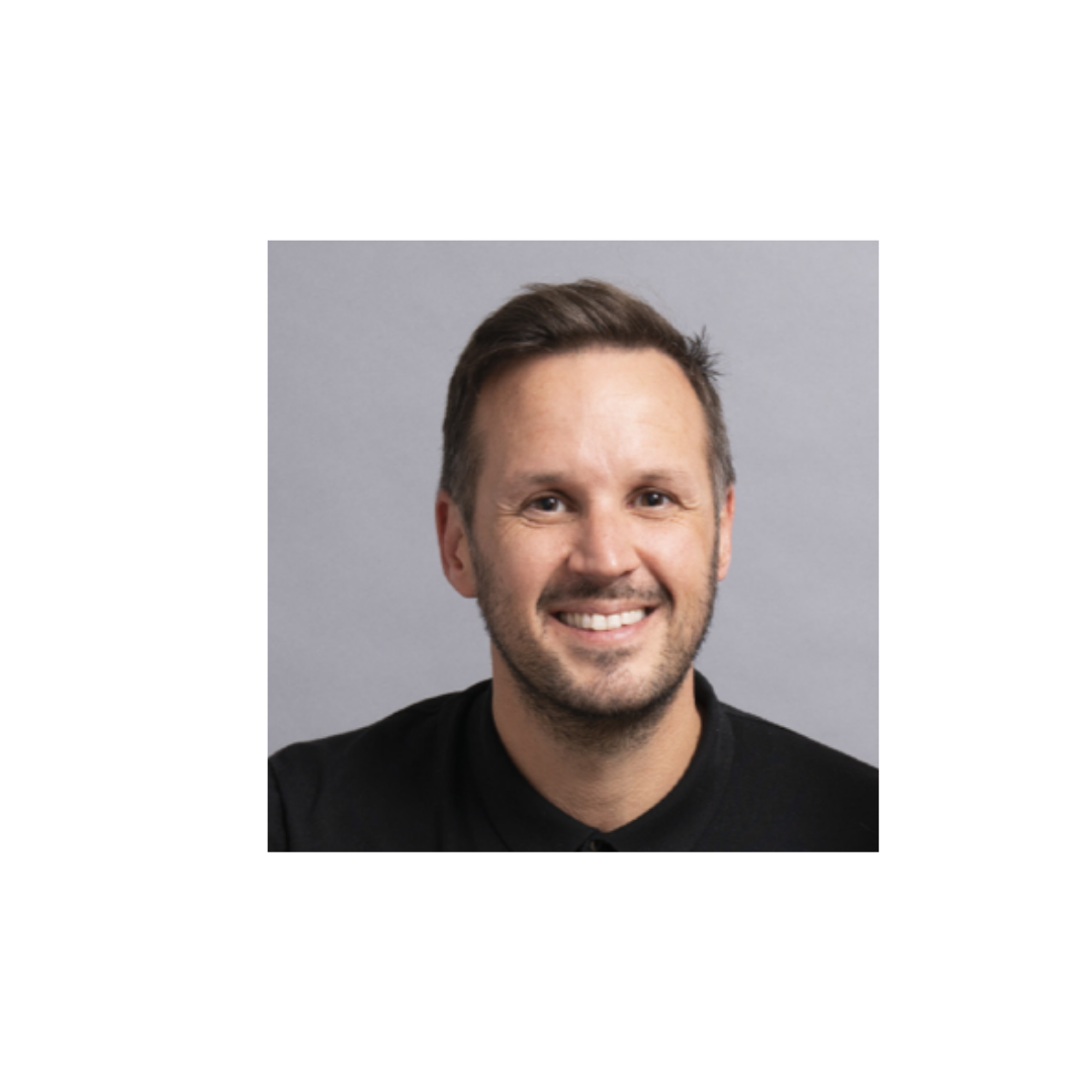 Gavin Jones – Medium