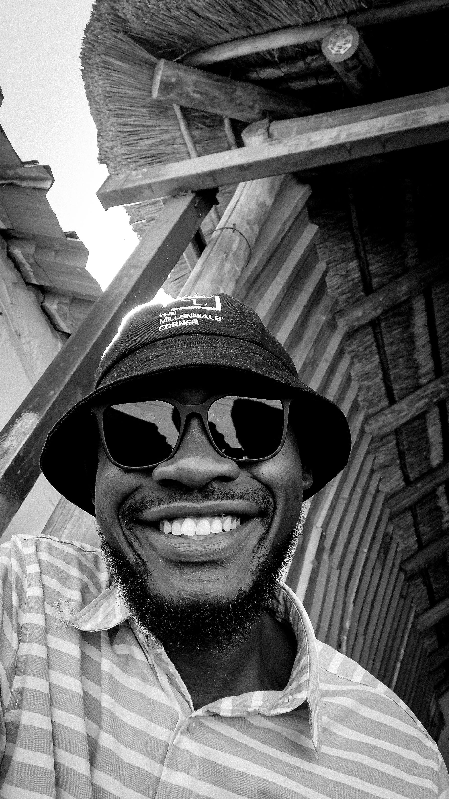 Ofentse Mokgosi – Medium