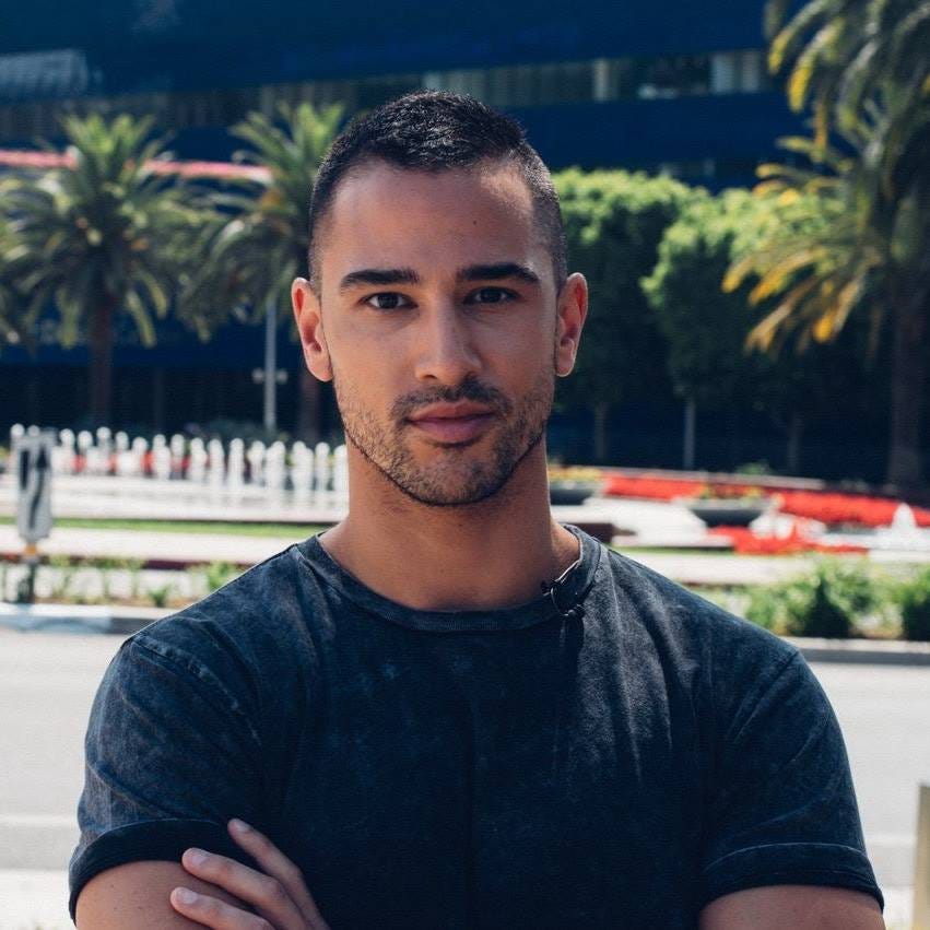 Brandon Kneefel – Medium