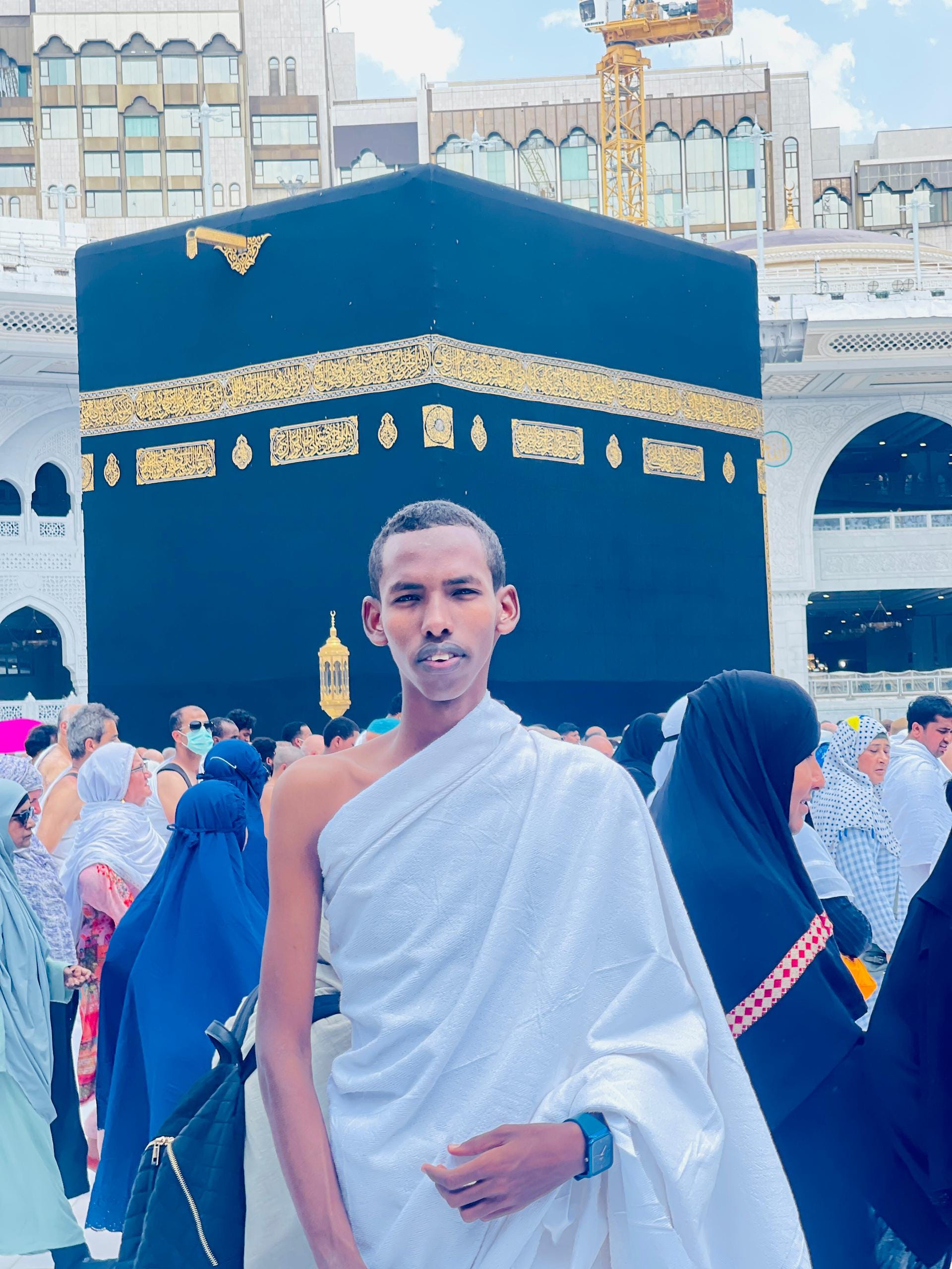 Abduweli Abdinur – Medium