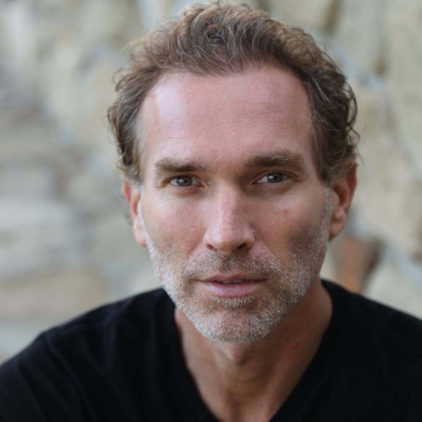Charley Cash – Medium