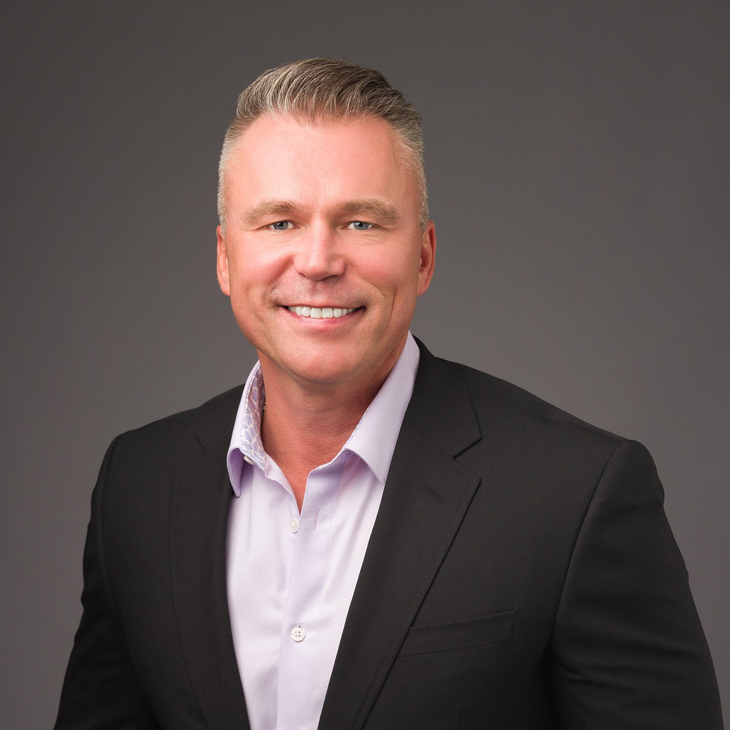 Martin Rowinski – Medium