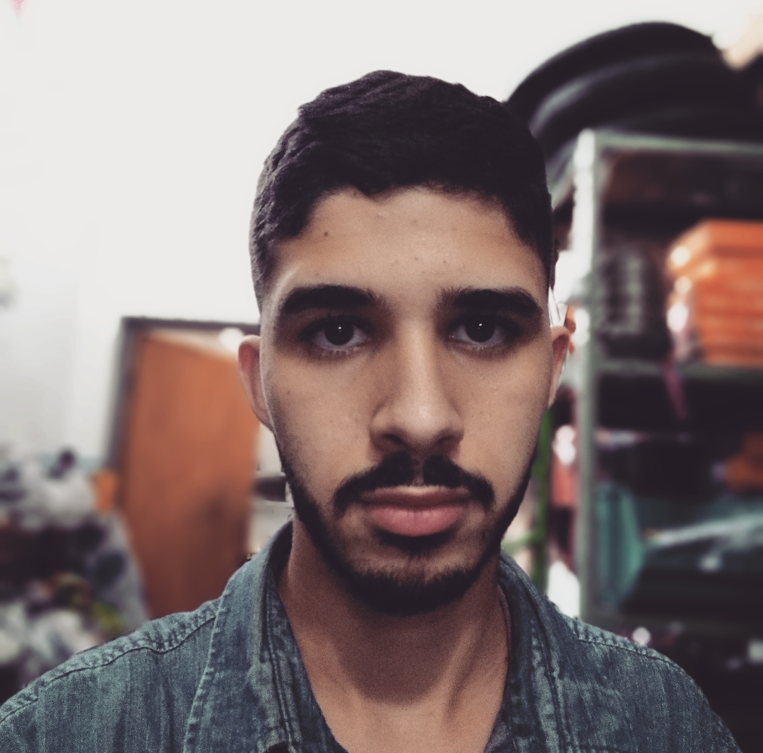 Emanuel Rodrigues – Medium