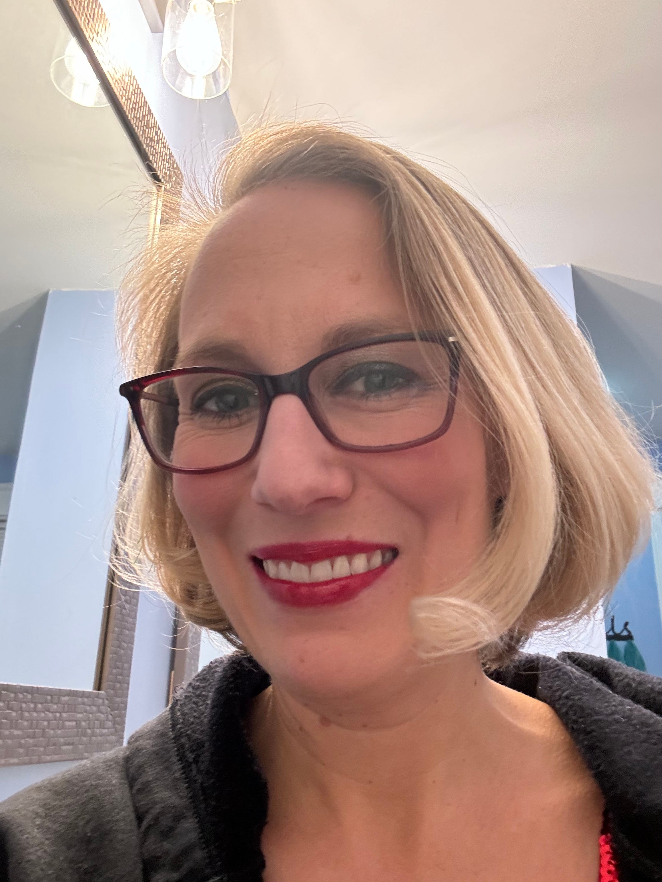 Amanda Crose – Medium