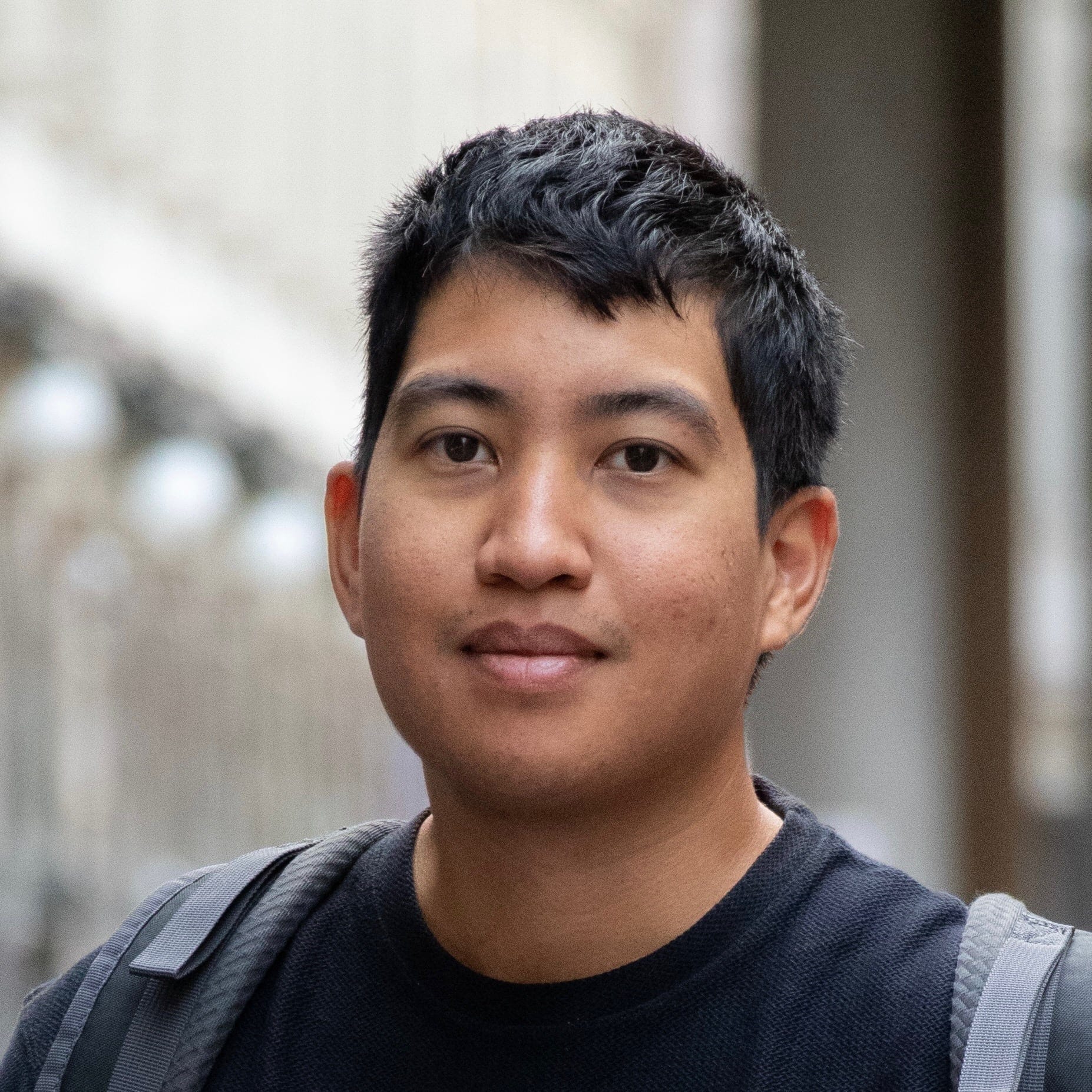 Ludovic R. – Medium