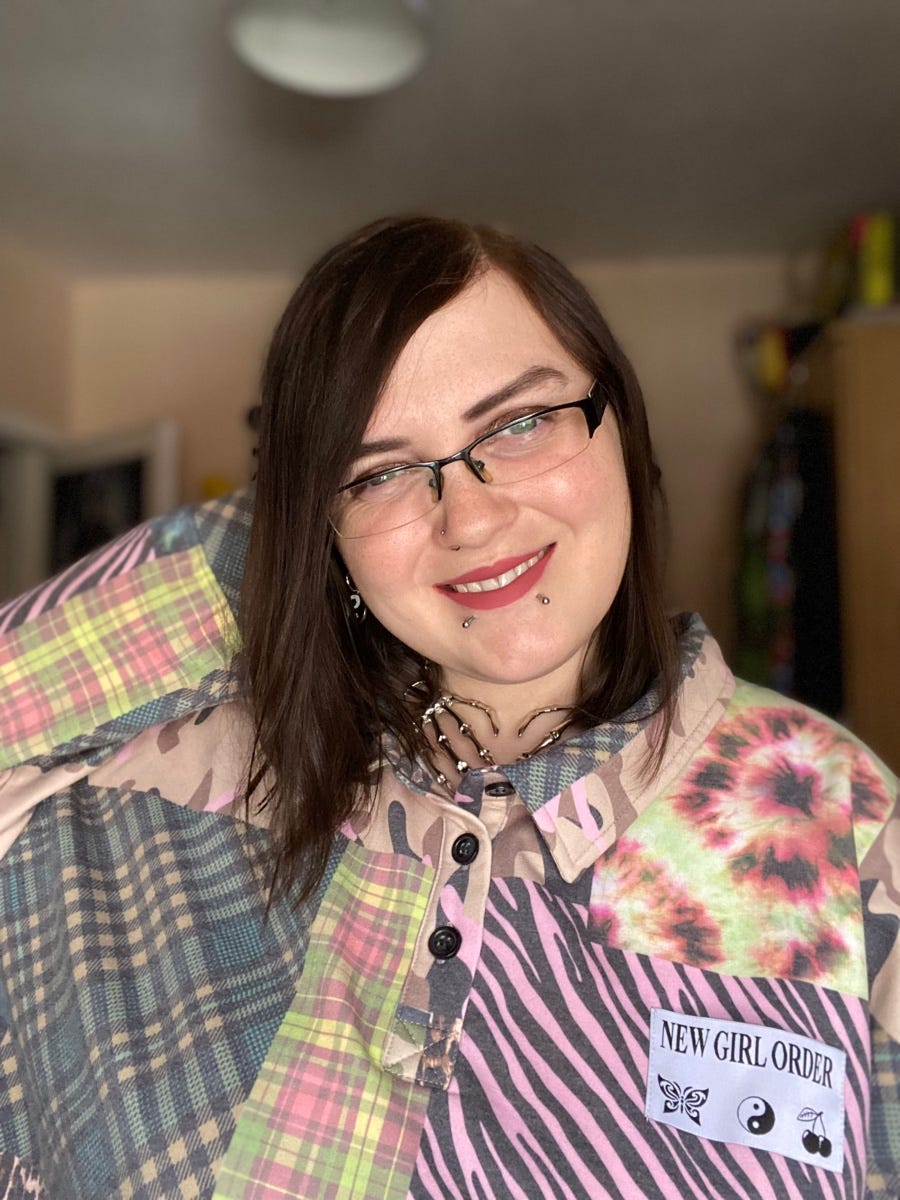 Kelly Louise – Medium