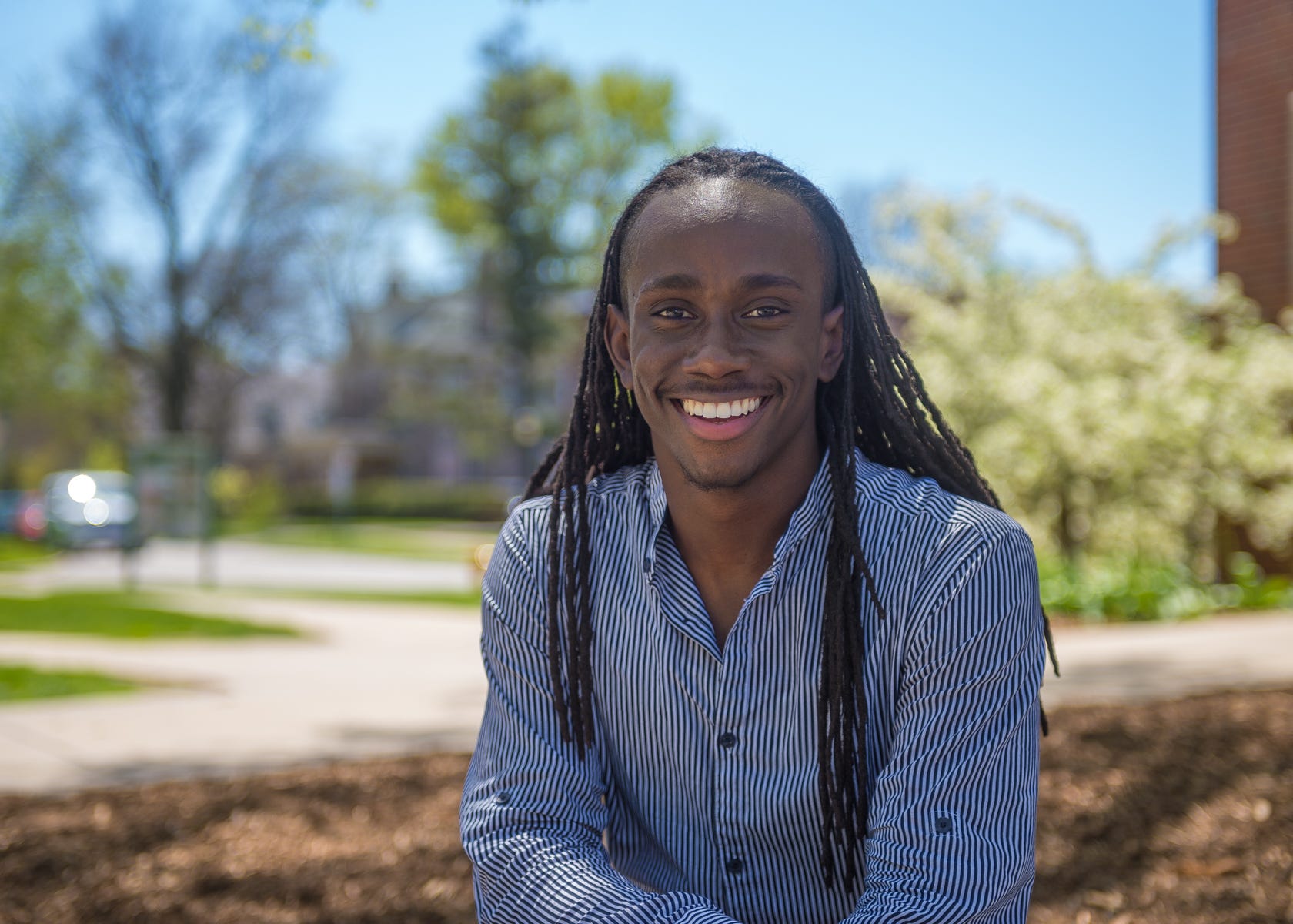Jordan Collins – Medium