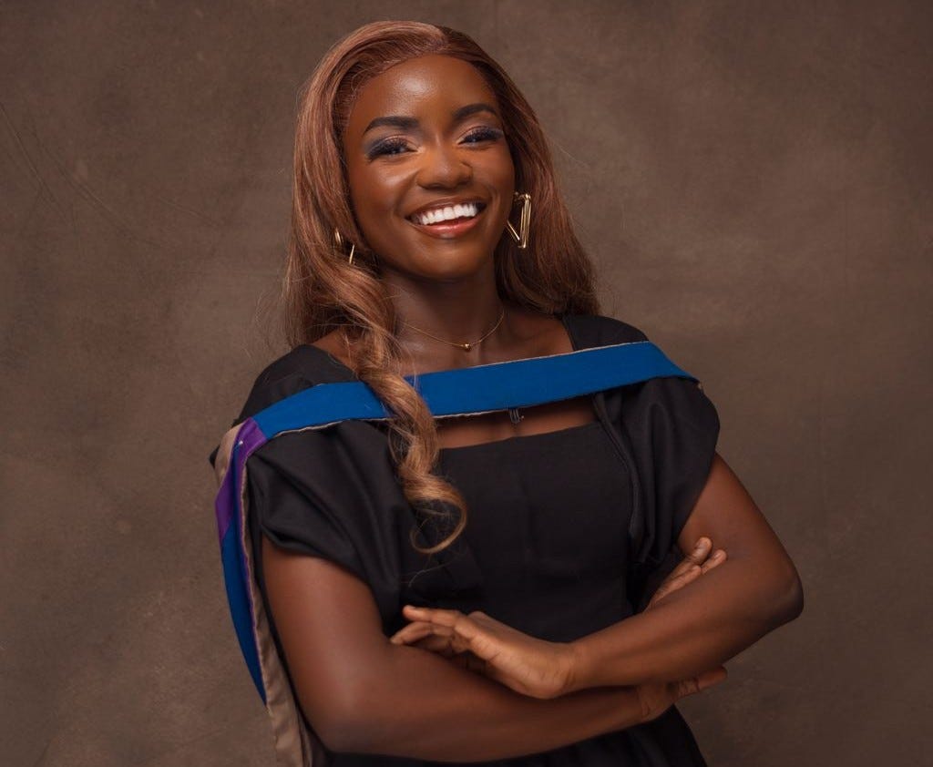 Akintola Oladoyin Abidemi – Medium