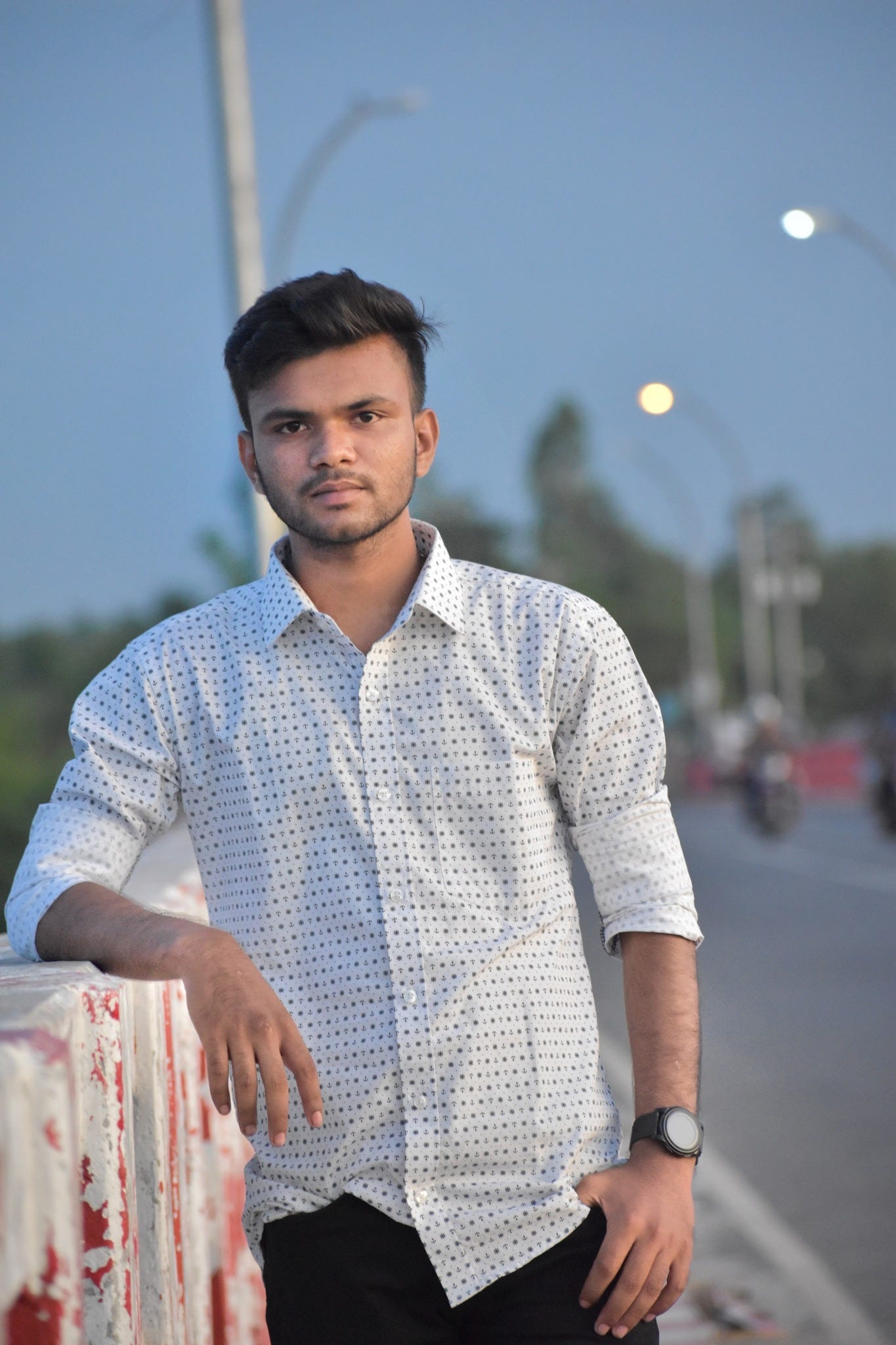 Apon Dulal – Medium