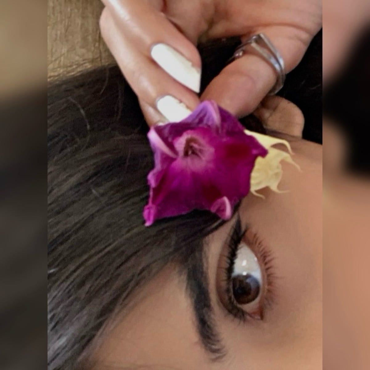 Elaha Armaghan – Medium