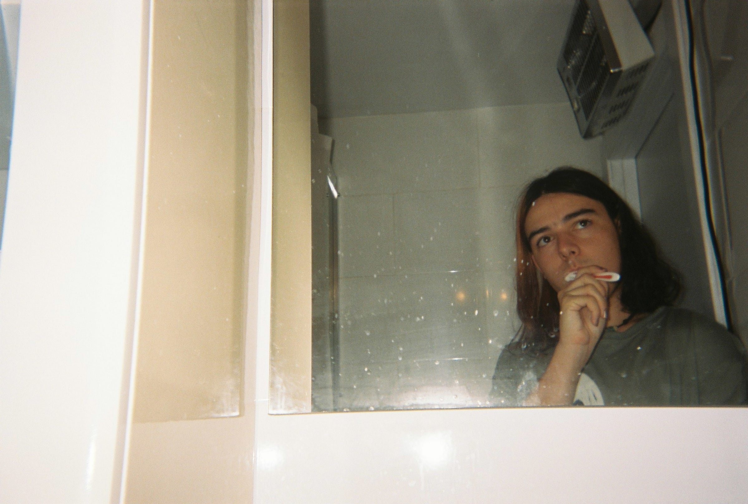 Sam Gómez – Medium