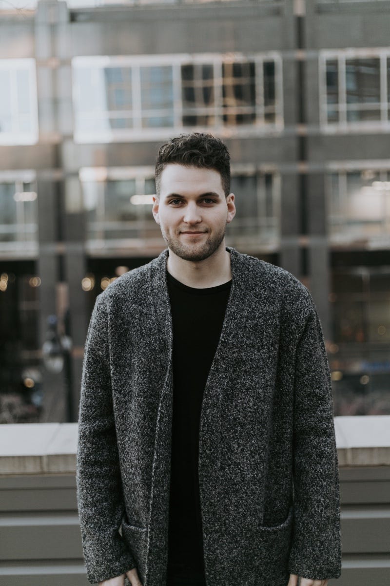 Noah Usry – Medium