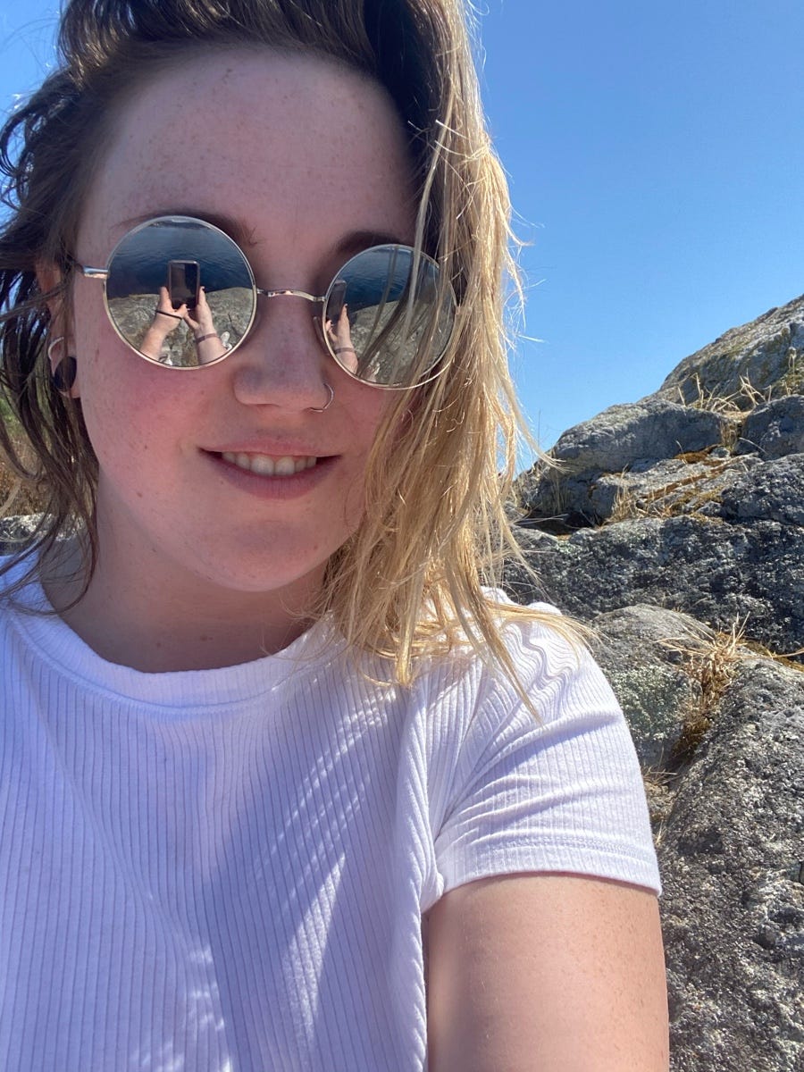 Morgan Hillis – Medium