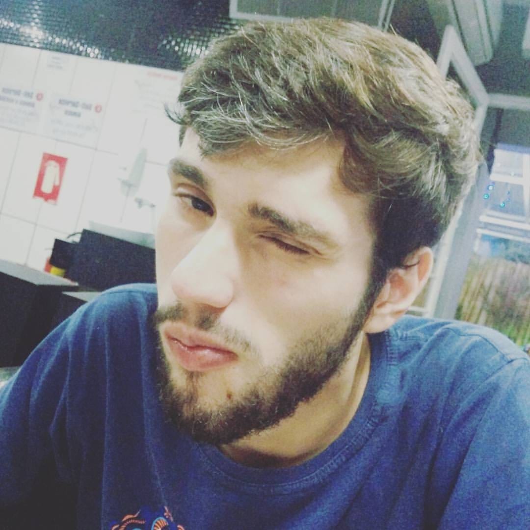 Rodrigo Cardozo – Medium