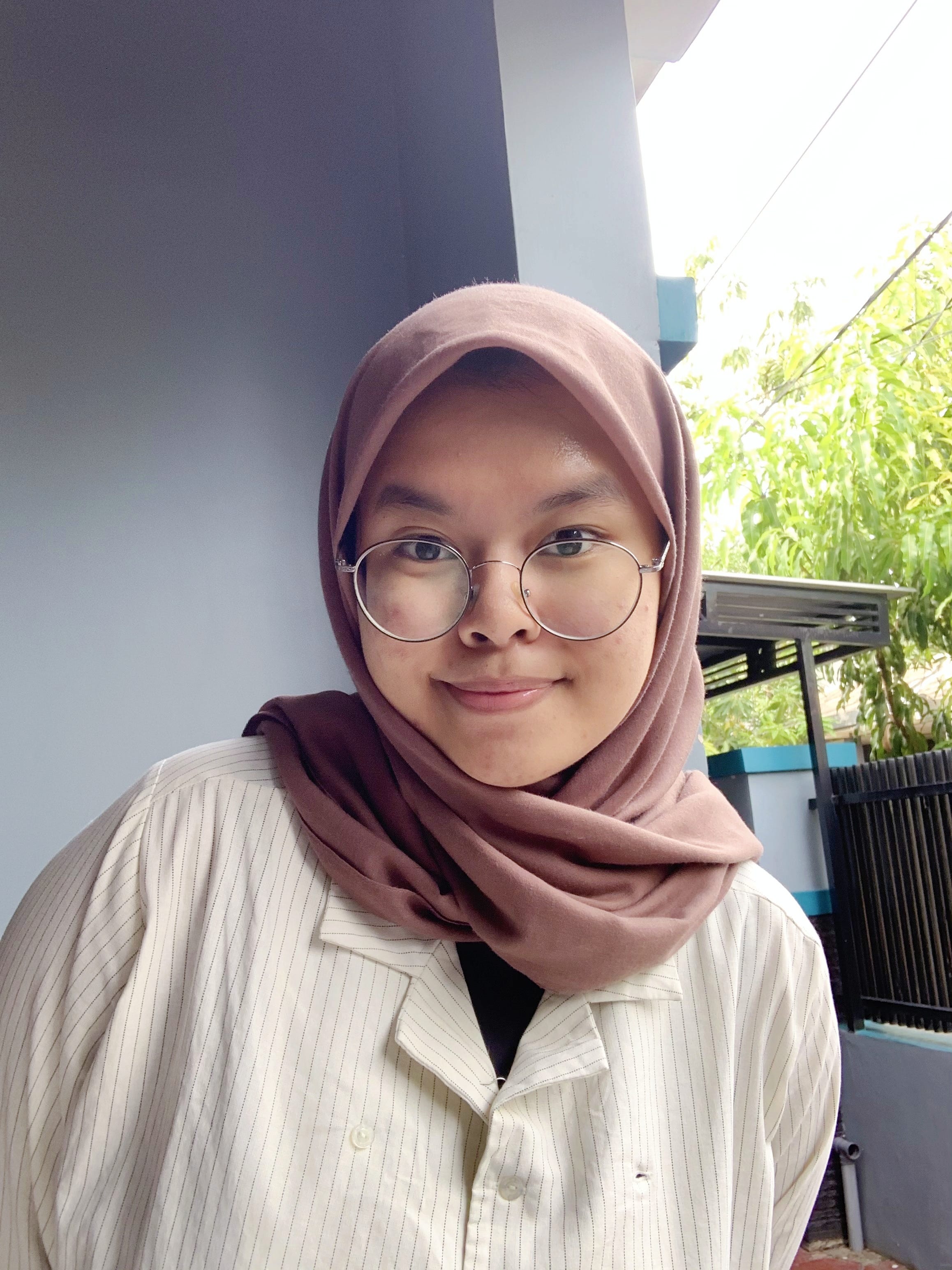 About – Shabrina Almas Zatadini – Medium