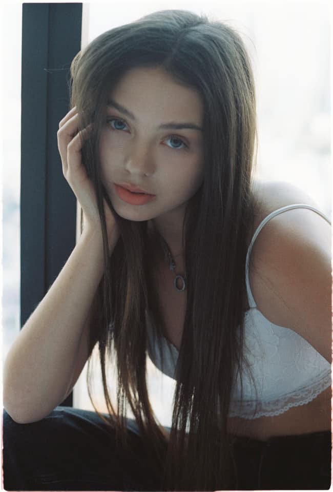 Daphnee – Medium
