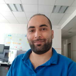 Anis Bouhachem – Medium