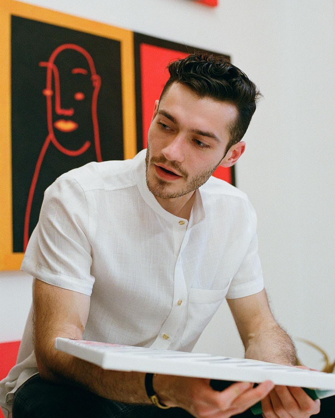 Grant Rindner – Medium