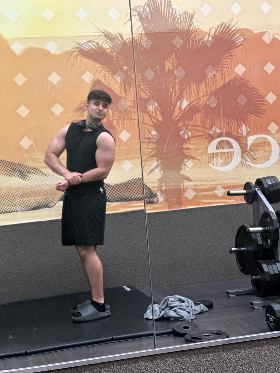 Cyrus Andaz – Medium