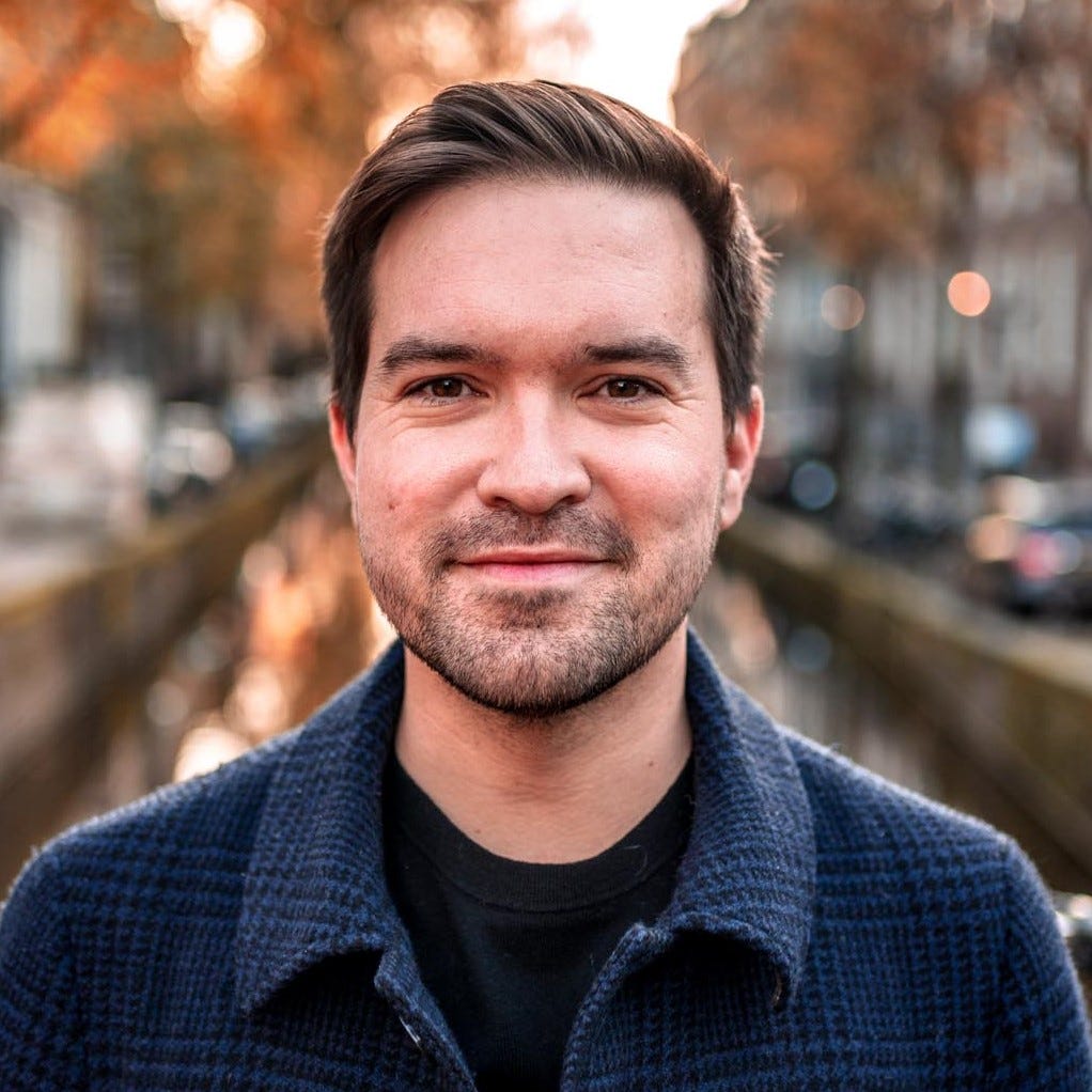 Bruno Vaz Moço – Medium