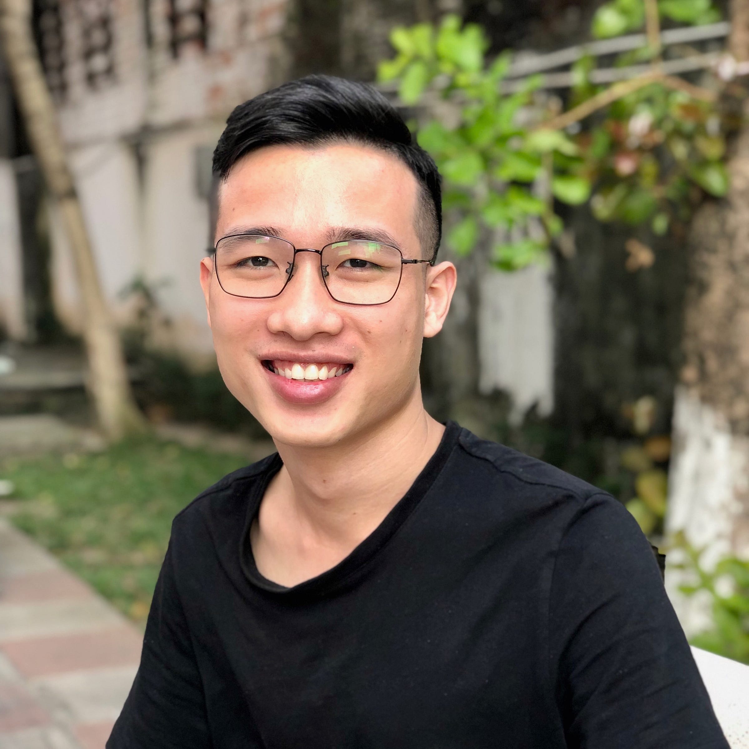 Cung Đình Uy – Medium